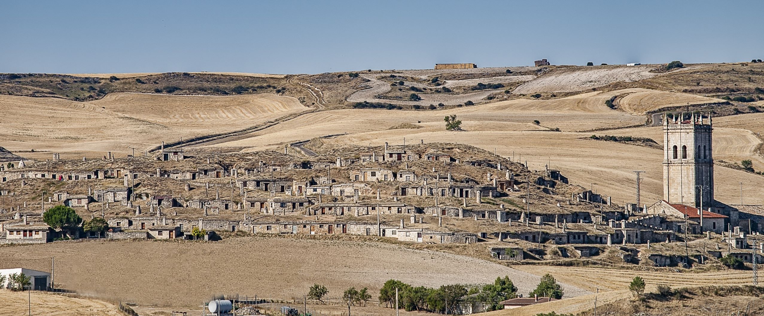 En busca de una estrategia que defina actuaciones del enoturismo en el ...